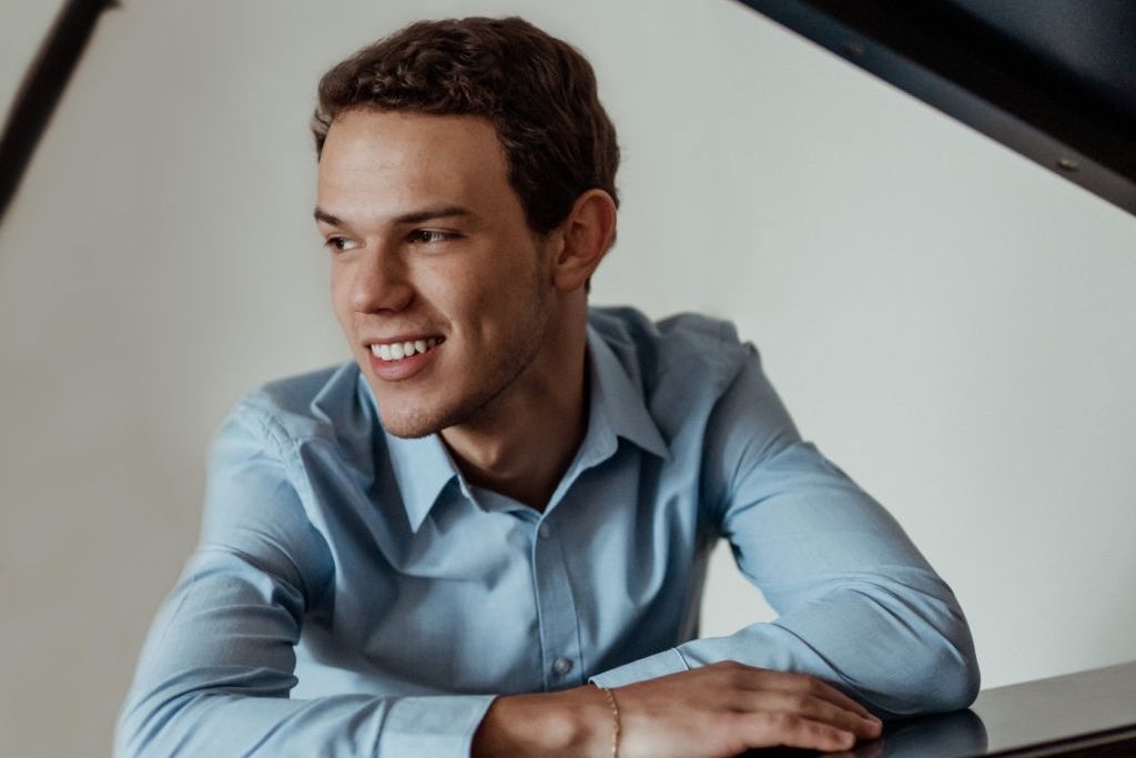 Il pianista Gabriele Strata conquista Rio de Janeiro! - Fondazione ...