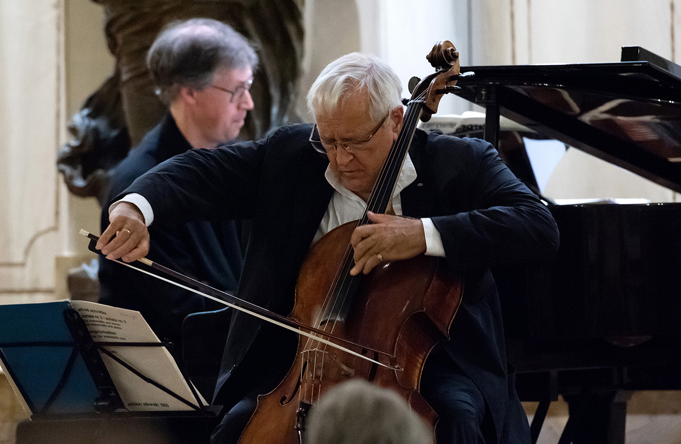 Il violoncello del lituano David Geringas, in duo con Ian Fountain ...